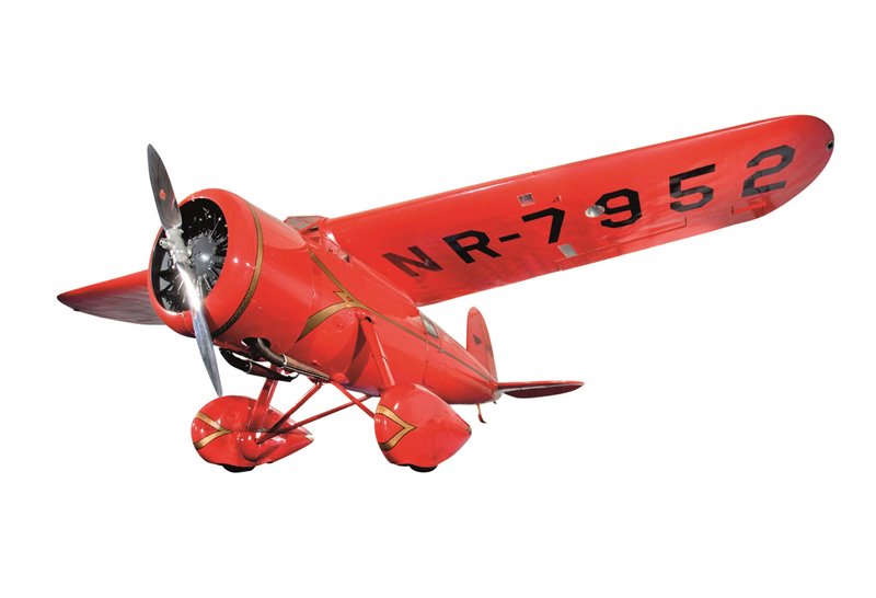Amelia Earhart, la pioniera scomparsa nell’oceano