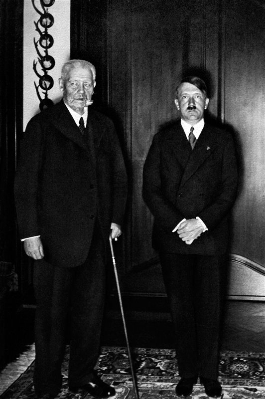 30 gennaio 1933: Hitler conquista il potere