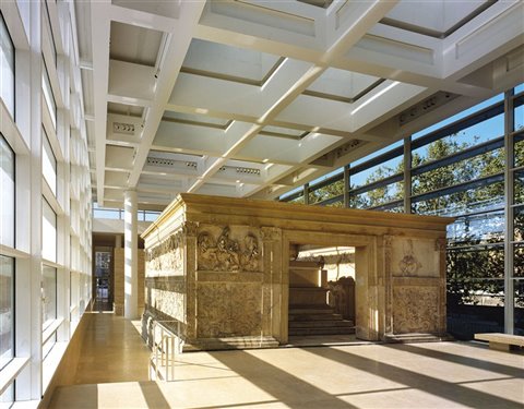 Il ritrovamento dell’Ara Pacis, l’altare di Augusto