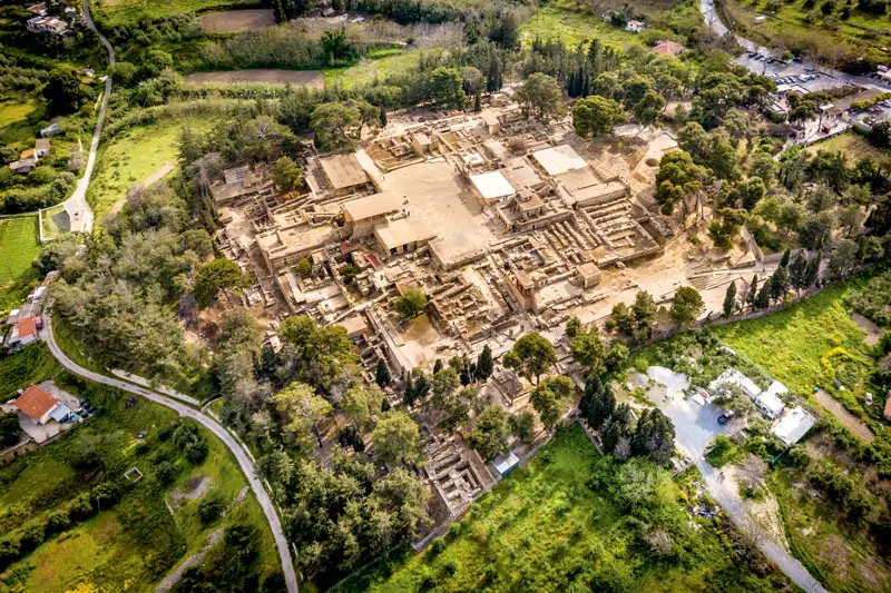 Cnosso, il palazzo del re Minosse: entriamo nel “labirinto del Minotauro”