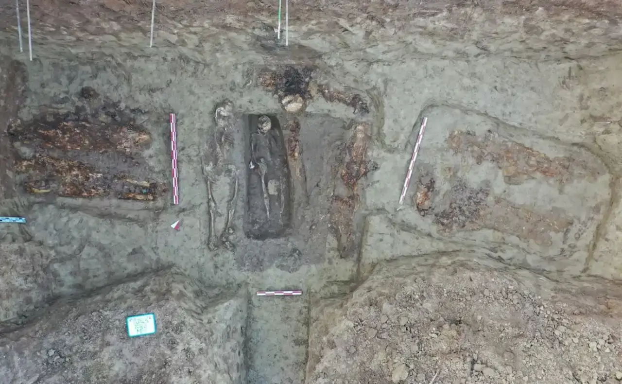 Scoperte trentaquattro tombe romane e una rara iscrizione greca in ...